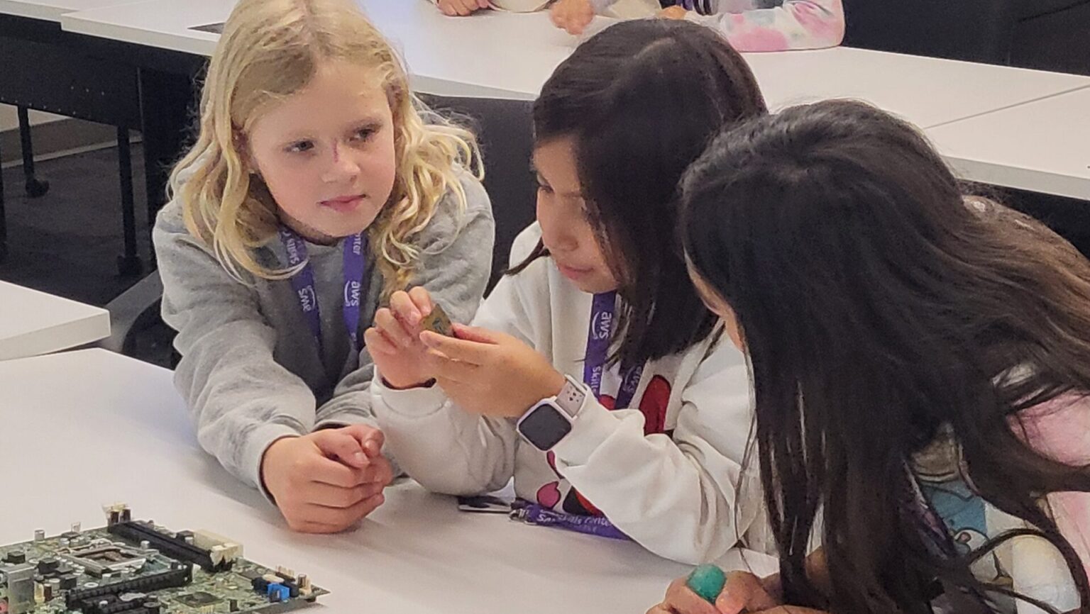 IGNITE Field Trip to AWS with Camelot Elementary School | IGNITE Worldwide